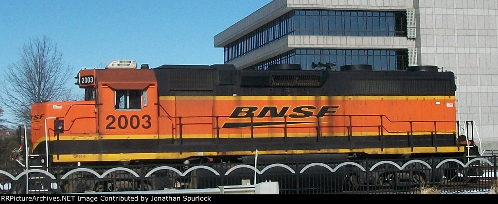 BNSF 2003, conductor's side